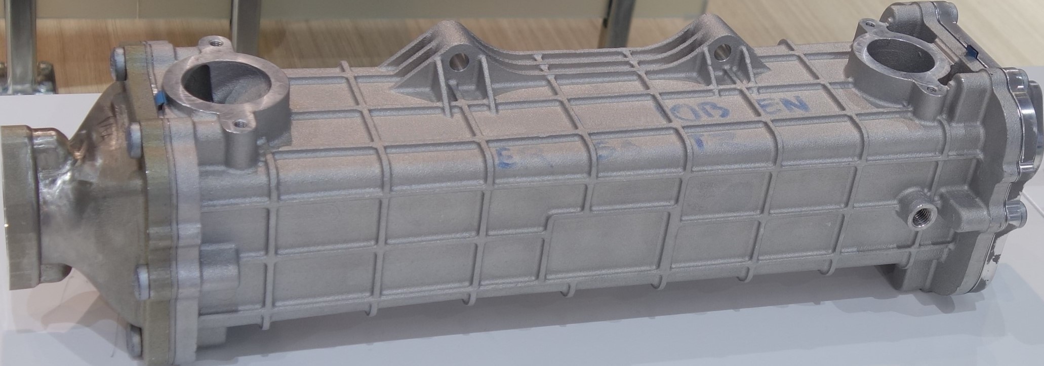 MAHLE Hybrid EGR Cooler for Medium Duty Application | EHFCV