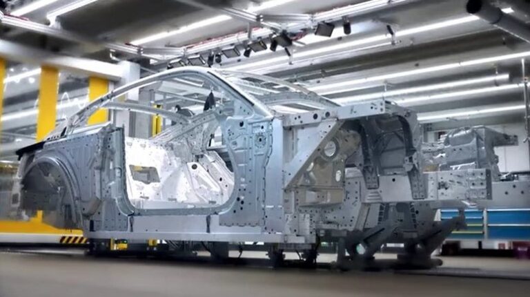 Rolls-Royce Spectre All-Aluminium Architecture of Luxury | EHFCV